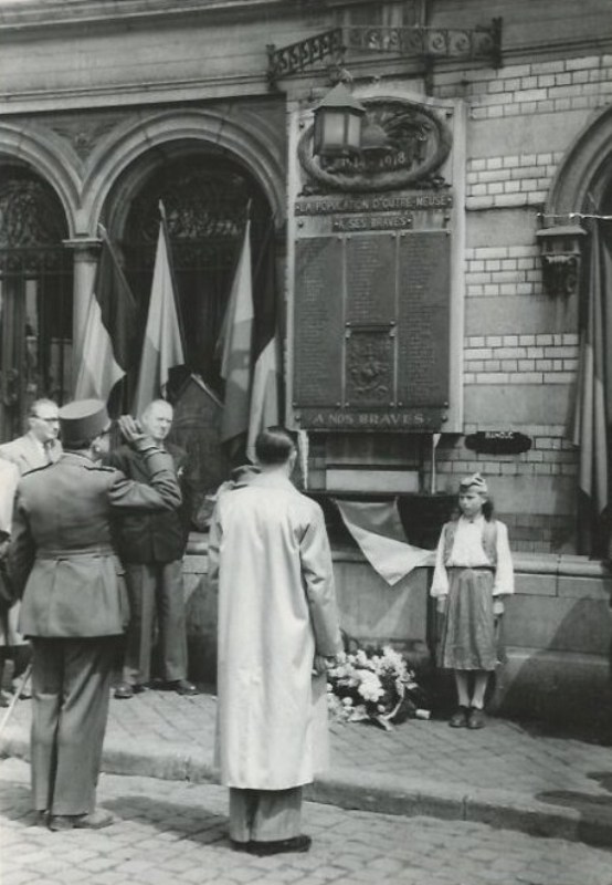Liège (Luik) - Stèle en hommage aux combattants de 1914 - 1918 du ...