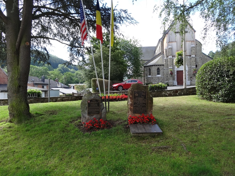Trois-Ponts - Stèles en hommage au 80th Airborne Antiaircraft Battalion ...